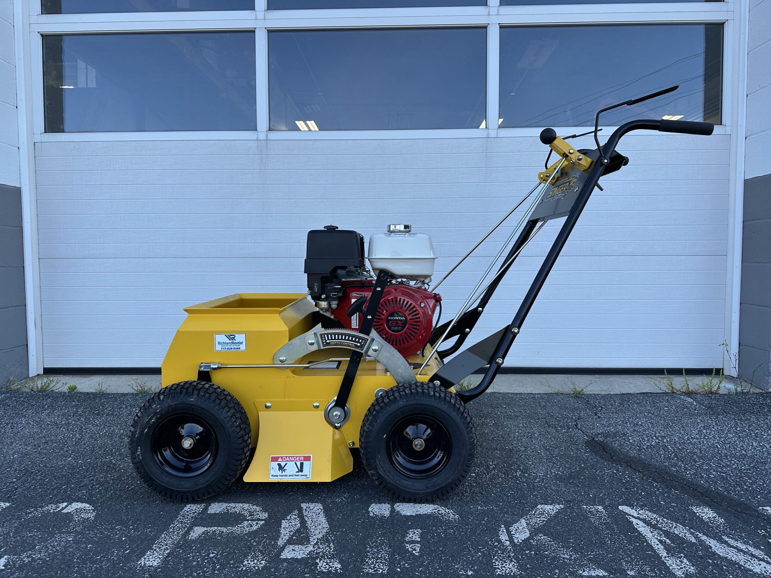 Over Seeder / Dethatcher Self Propelled - Richland Rental